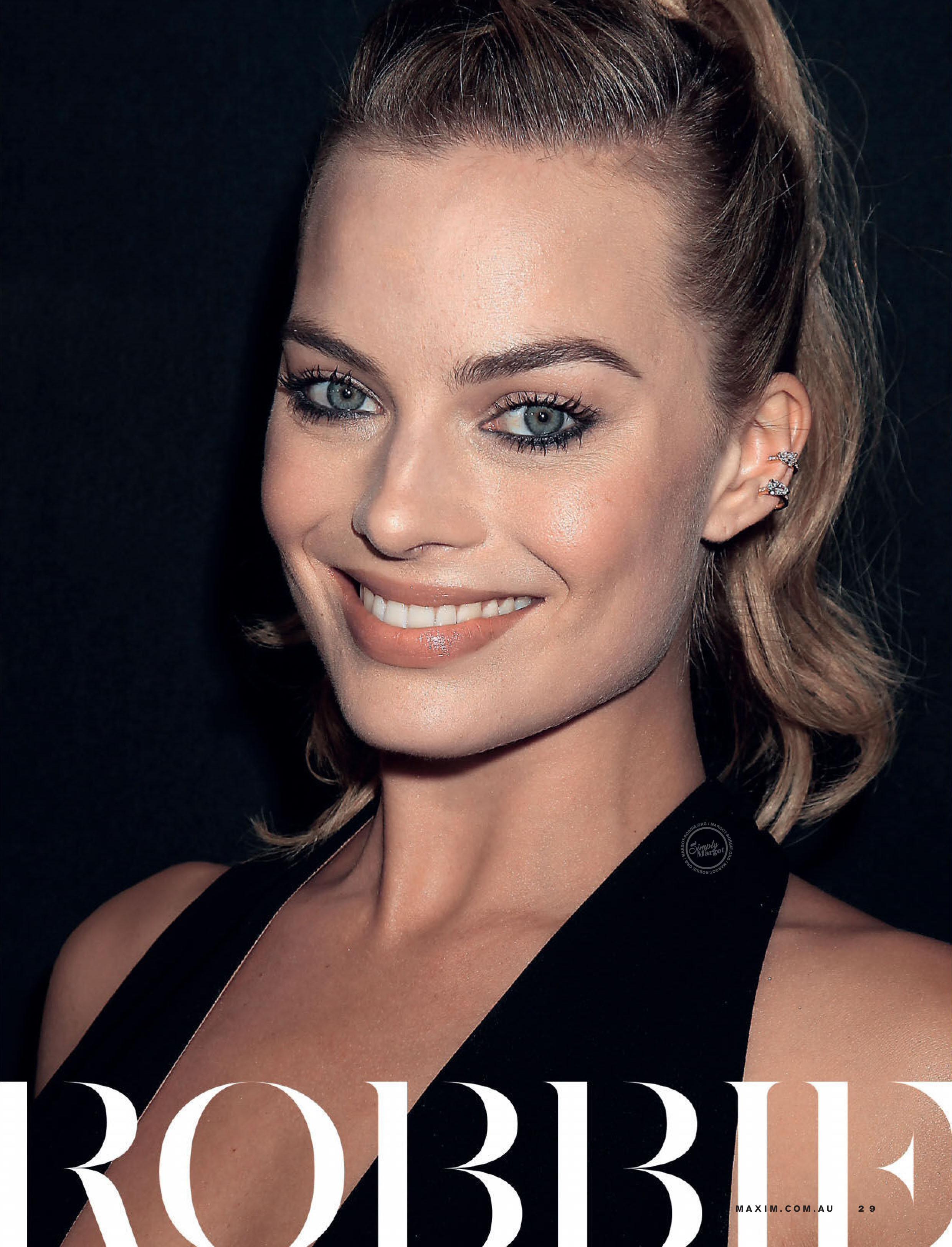 August | Maxim (AU) - 001 - Simply Margot Robbie { Margot-Robbie.org } • Photo Gallery